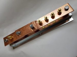 - 4 Way Earth Bar With Test Link, EBAR4-1 - DG Components Limited